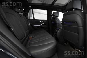 Pelēks BMW X5 2020 Tukums, ar dzinēja tilpumu 3.00 L un nobraukumu 0 tūkst. km par 48800 €, foto 16 vietnē AUTOMOTO.COM.LV