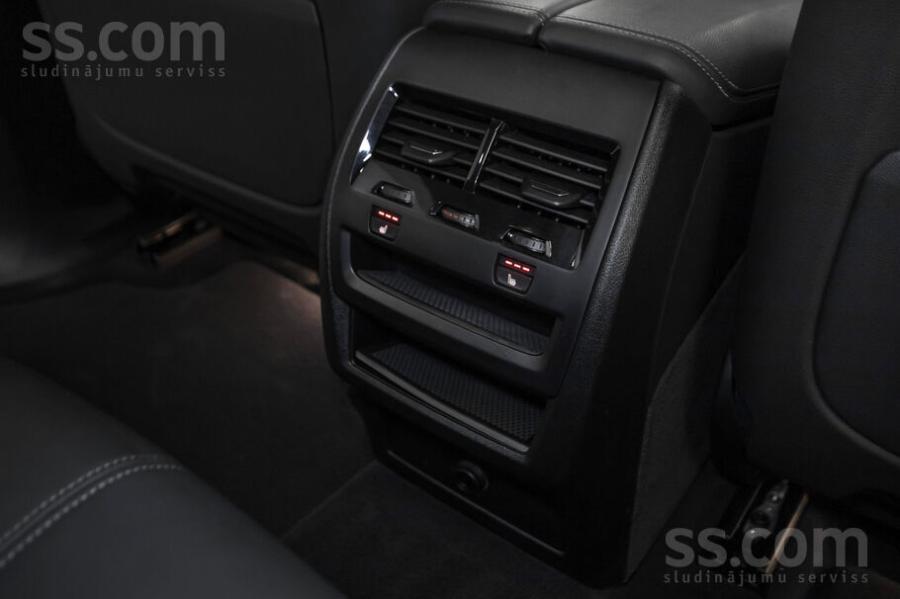 Pelēks BMW X5 2020 Tukums, ar dzinēja tilpumu 3.00 L un nobraukumu 0 tūkst. km par 48800 €, foto 18 vietnē AUTOMOTO.COM.LV