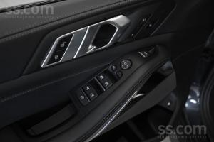 Pelēks BMW X5 2020 Tukums, ar dzinēja tilpumu 3.00 L un nobraukumu 0 tūkst. km par 48800 €, foto 22 vietnē AUTOMOTO.COM.LV