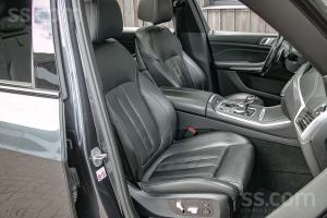 Pelēks BMW X5 2020 Rīga, ar dzinēja tilpumu 3.00 L un nobraukumu 180 tūkst. km par 42777 €, foto 8 vietnē AUTOMOTO.COM.LV
