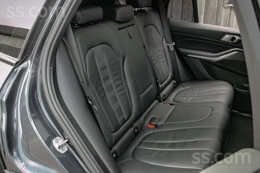 Pelēks BMW X5 2020 Rīga, ar dzinēja tilpumu 3.00 L un nobraukumu 180 tūkst. km par 42777 €, foto 10 vietnē AUTOMOTO.COM.LV