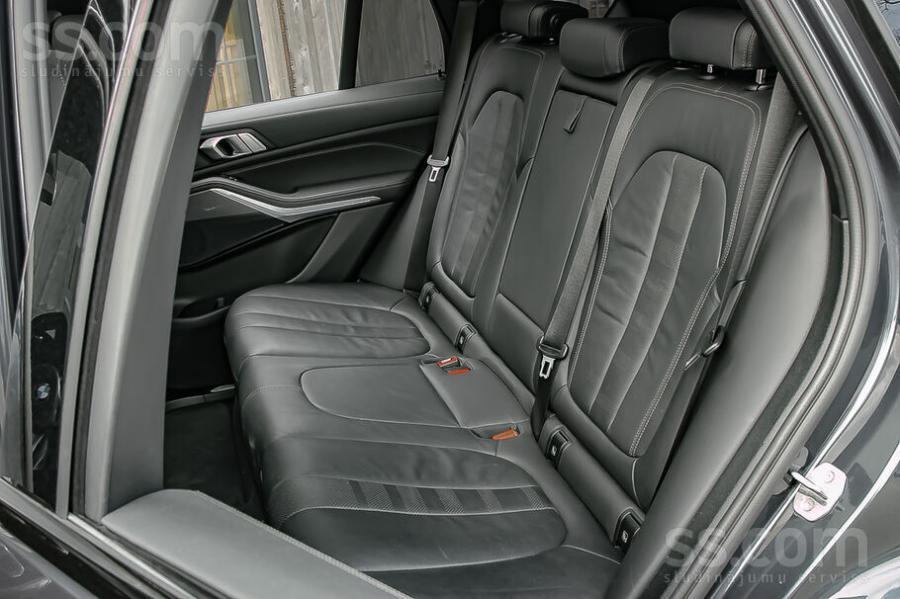 Pelēks BMW X5 2020 Rīga, ar dzinēja tilpumu 3.00 L un nobraukumu 180 tūkst. km par 42777 €, foto 18 vietnē AUTOMOTO.COM.LV
