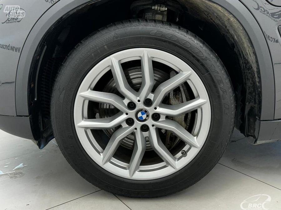 Серый БМВ Х5 2020 в Авиженяй, объемом двигателя 3.00 л и пробегом 201 тыс. км за 37900 €, фото 32 на AUTOMOTO.COM.LV