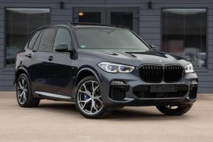 Pelēks BMW X5 2020 Jelgava, ar dzinēja tilpumu 3.00 L un nobraukumu 130 tūkst. km par 52850 €, foto  vietnē AUTOMOTO.COM.LV