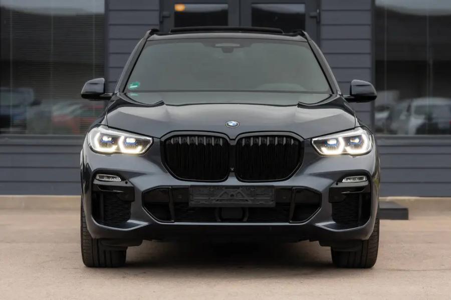 Grey BMW X5 2020 in Jelgava, with an engine capacity of 3.00 L and mileage of 130 thousand km for 52850 €, photo 6 on AUTOMOTO.COM.LV