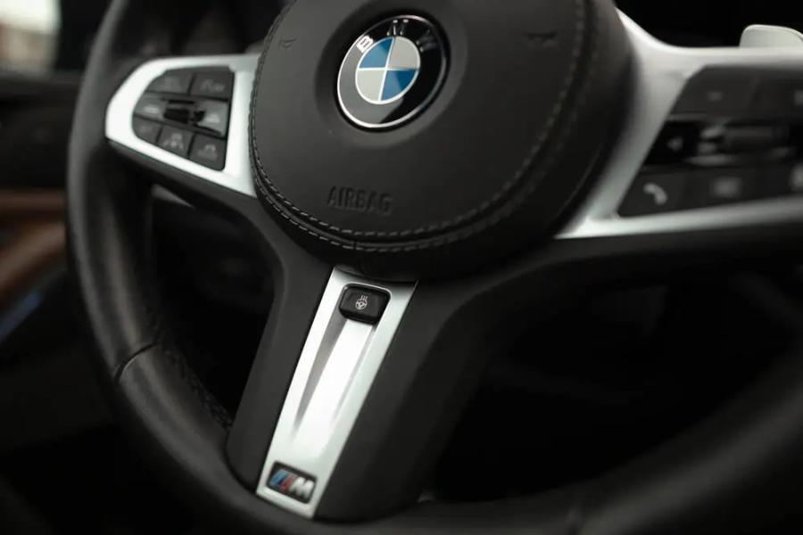 Grey BMW X5 2020 in Jelgava, with an engine capacity of 3.00 L and mileage of 130 thousand km for 52850 €, photo 28 on AUTOMOTO.COM.LV