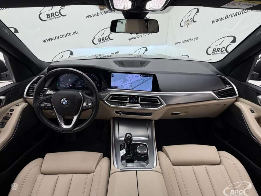 Grey BMW X5 2020 in Vilnius, with an engine capacity of 2.00 L and mileage of 40 thousand km for 39900 €, photo 5 on AUTOMOTO.COM.LV