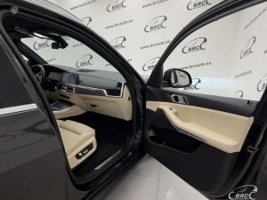 Grey BMW X5 2020 in Vilnius, with an engine capacity of 2.00 L and mileage of 40 thousand km for 39900 €, photo 10 on AUTOMOTO.COM.LV