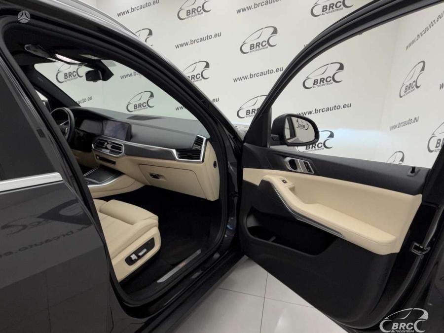 Grey BMW X5 2020 in Vilnius, with an engine capacity of 2.00 L and mileage of 40 thousand km for 39900 €, photo 10 on AUTOMOTO.COM.LV
