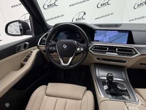 Grey BMW X5 2020 in Vilnius, with an engine capacity of 2.00 L and mileage of 40 thousand km for 39900 €, photo 15 on AUTOMOTO.COM.LV