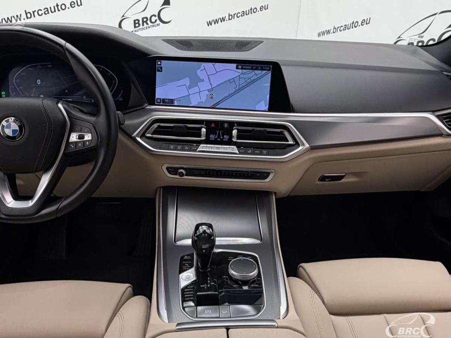 Grey BMW X5 2020 in Vilnius, with an engine capacity of 2.00 L and mileage of 40 thousand km for 39900 €, photo 16 on AUTOMOTO.COM.LV