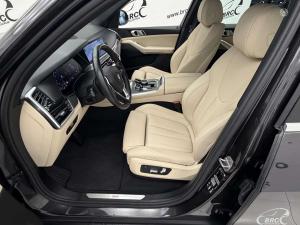 Grey BMW X5 2020 in Vilnius, with an engine capacity of 2.00 L and mileage of 40 thousand km for 39900 €, photo 23 on AUTOMOTO.COM.LV