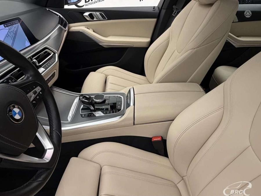 Grey BMW X5 2020 in Vilnius, with an engine capacity of 2.00 L and mileage of 40 thousand km for 39900 €, photo 26 on AUTOMOTO.COM.LV