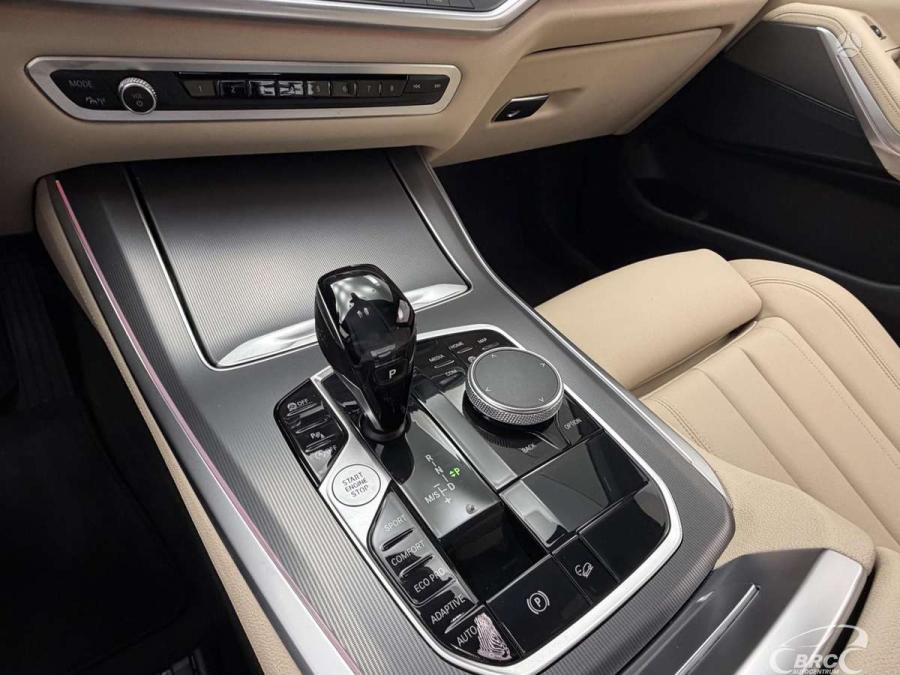 Grey BMW X5 2020 in Vilnius, with an engine capacity of 2.00 L and mileage of 40 thousand km for 39900 €, photo 29 on AUTOMOTO.COM.LV