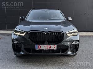 Grey BMW X5 2020 in Jelgava, with an engine capacity of 3.00 L and mileage of 195 thousand km for 38500 €, photo 4 on AUTOMOTO.COM.LV