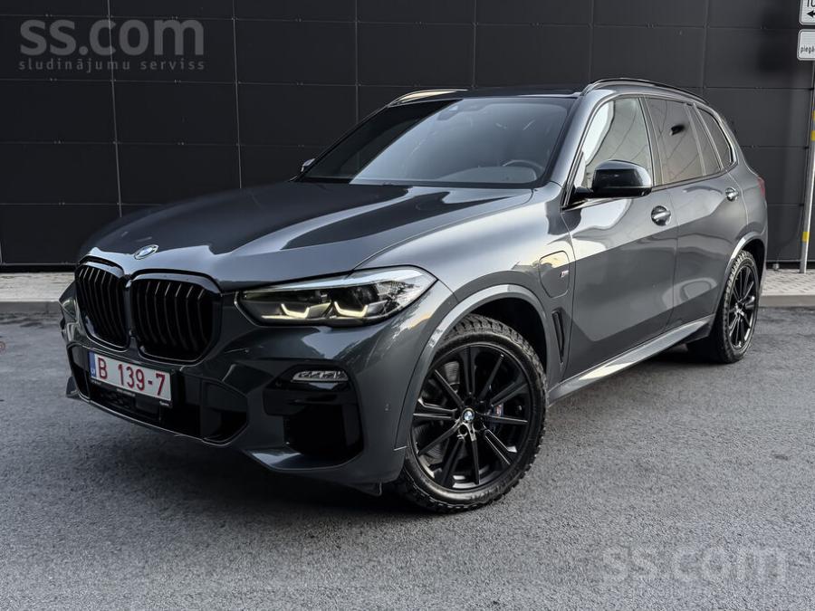 Grey BMW X5 2020 in Jelgava, with an engine capacity of 3.00 L and mileage of 195 thousand km for 38500 €, photo 5 on AUTOMOTO.COM.LV
