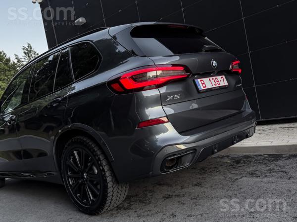 Grey BMW X5 2020 in Jelgava, with an engine capacity of 3.00 L and mileage of 195 thousand km for 38500 €, photo 6 on AUTOMOTO.COM.LV