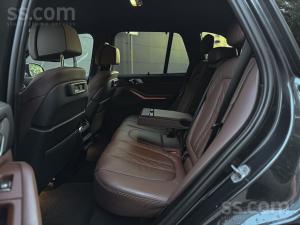 Grey BMW X5 2020 in Jelgava, with an engine capacity of 3.00 L and mileage of 195 thousand km for 38500 €, photo 15 on AUTOMOTO.COM.LV