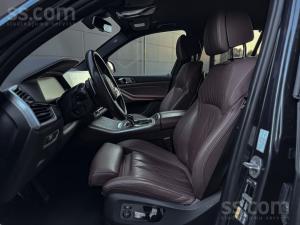 Grey BMW X5 2020 in Jelgava, with an engine capacity of 3.00 L and mileage of 195 thousand km for 38500 €, photo 16 on AUTOMOTO.COM.LV