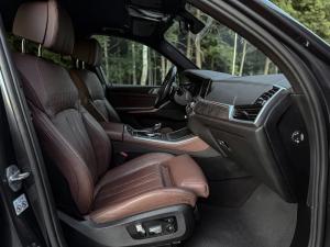 Серый БМВ Х5 2020 в Елгава, объемом двигателя 3.00 л и пробегом 195 тыс. км за 38500 €, фото 19 на AUTOMOTO.COM.LV