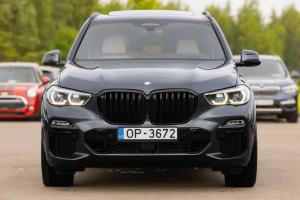 Pelēks BMW X5 2020 Jelgava, ar dzinēja tilpumu 3.00 L un nobraukumu 122 tūkst. km par 45500 €, foto 4 vietnē AUTOMOTO.COM.LV