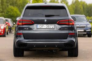 Pelēks BMW X5 2020 Jelgava, ar dzinēja tilpumu 3.00 L un nobraukumu 122 tūkst. km par 45500 €, foto 7 vietnē AUTOMOTO.COM.LV