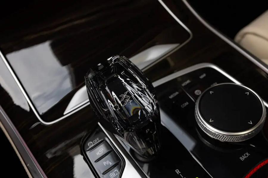 Pelēks BMW X5 2020 Jelgava, ar dzinēja tilpumu 3.00 L un nobraukumu 122 tūkst. km par 45500 €, foto 16 vietnē AUTOMOTO.COM.LV