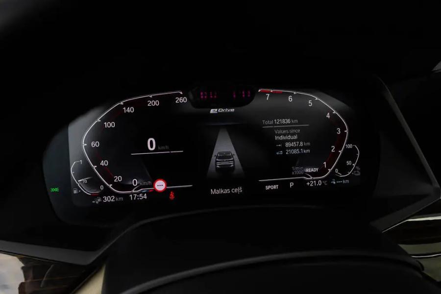 Pelēks BMW X5 2020 Jelgava, ar dzinēja tilpumu 3.00 L un nobraukumu 122 tūkst. km par 45500 €, foto 31 vietnē AUTOMOTO.COM.LV