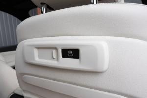 Pelēks BMW X5 2020 Jelgava, ar dzinēja tilpumu 3.00 L un nobraukumu 122 tūkst. km par 45500 €, foto 33 vietnē AUTOMOTO.COM.LV