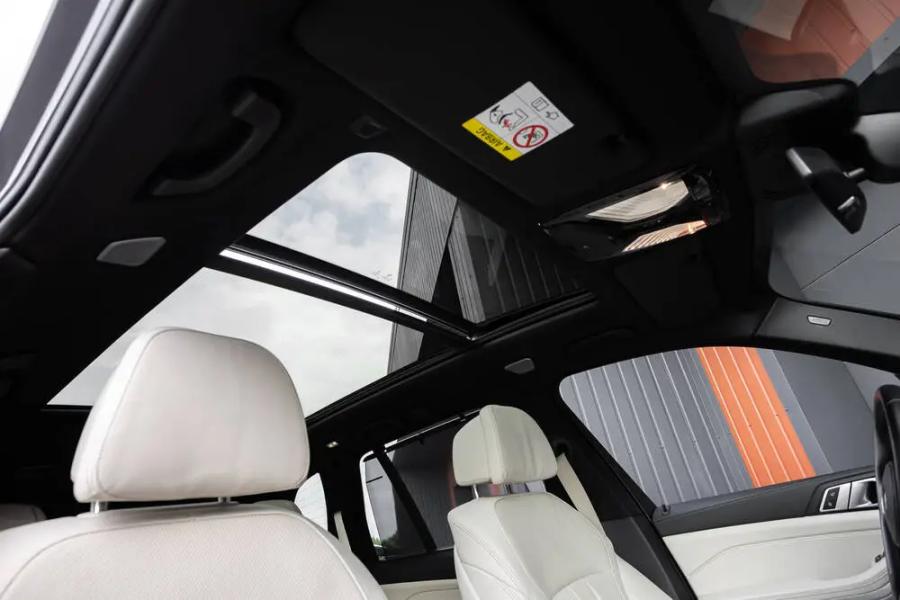 Pelēks BMW X5 2020 Jelgava, ar dzinēja tilpumu 3.00 L un nobraukumu 122 tūkst. km par 45500 €, foto 38 vietnē AUTOMOTO.COM.LV
