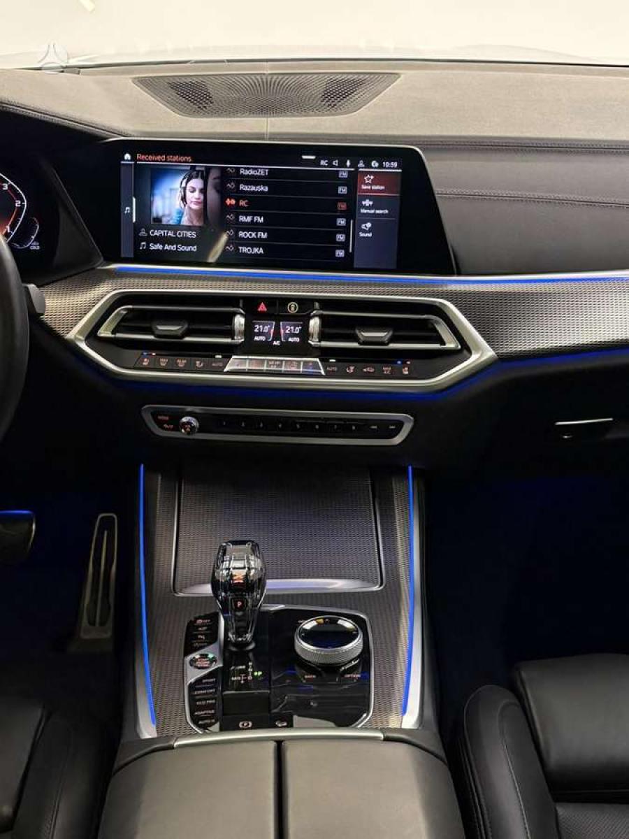 Pelēks BMW X5 2020 Marijampole, ar dzinēja tilpumu 2.99 L un nobraukumu 276 tūkst. km par 34750 €, foto 45 vietnē AUTOMOTO.COM.LV