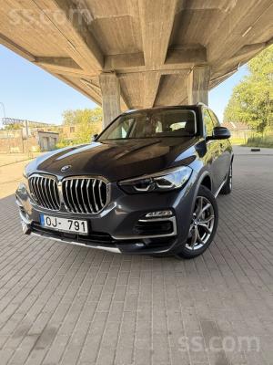 Pelēks BMW X5 2020 Rīga, ar dzinēja tilpumu 3.00 L un nobraukumu 123 tūkst. km par 45000 €, foto  vietnē AUTOMOTO.COM.LV