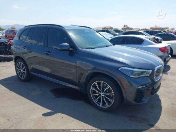 Grey BMW X5 2020 in Klaipeda, with an engine capacity of 3.00 L and mileage of 131 thousand km for 17000 €, photo 1 on AUTOMOTO.COM.LV