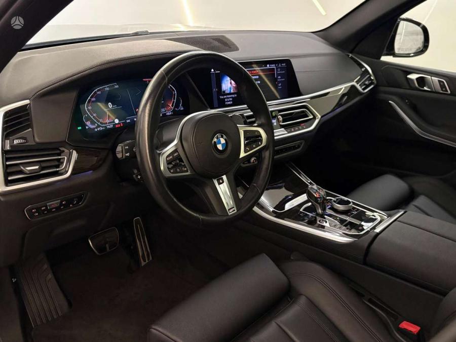 Grey BMW X5 2020 in Marijampole, with an engine capacity of 3.00 L and mileage of 57 thousand km for 37850 €, photo 3 on AUTOMOTO.COM.LV