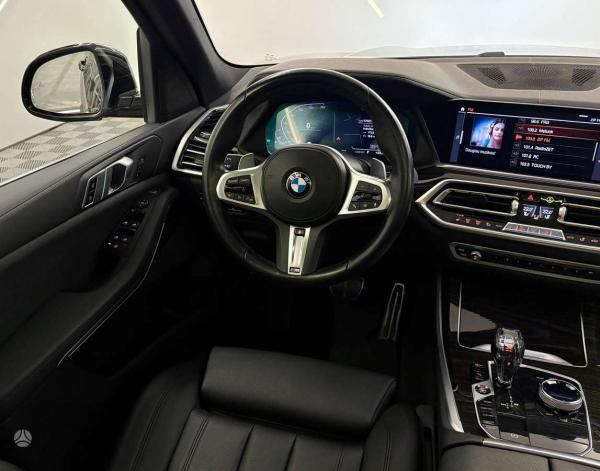 Pelēks BMW X5 2020 Marijampole, ar dzinēja tilpumu 3.00 L un nobraukumu 57 tūkst. km par 37850 €, foto 4 vietnē AUTOMOTO.COM.LV