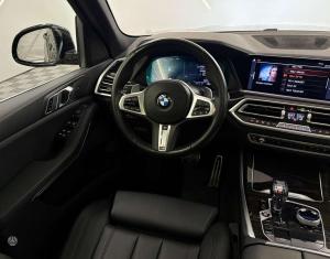 Grey BMW X5 2020 in Marijampole, with an engine capacity of 3.00 L and mileage of 57 thousand km for 37850 €, photo 5 on AUTOMOTO.COM.LV