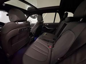 Grey BMW X5 2020 in Marijampole, with an engine capacity of 3.00 L and mileage of 57 thousand km for 37850 €, photo 7 on AUTOMOTO.COM.LV