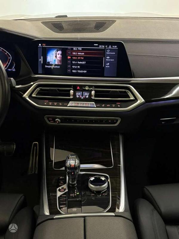 Pelēks BMW X5 2020 Marijampole, ar dzinēja tilpumu 3.00 L un nobraukumu 57 tūkst. km par 37850 €, foto 8 vietnē AUTOMOTO.COM.LV