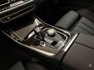 Grey BMW X5 2020 in Marijampole, with an engine capacity of 3.00 L and mileage of 57 thousand km for 37850 €, photo 16 on AUTOMOTO.COM.LV