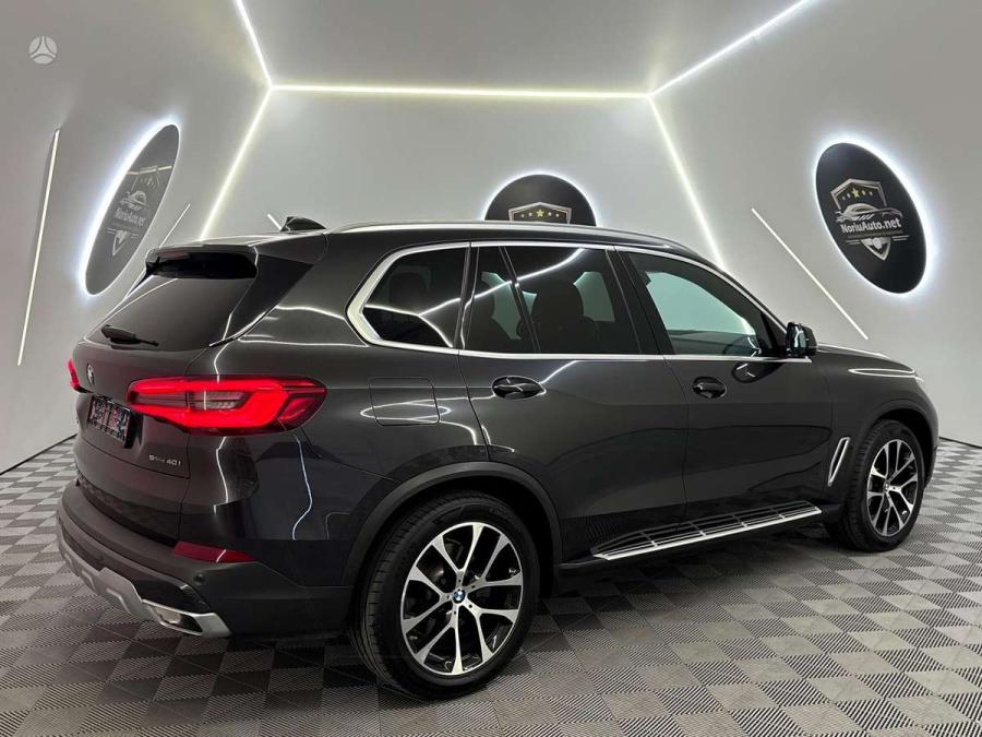 Grey BMW X5 2020 in Marijampole, with an engine capacity of 3.00 L and mileage of 57 thousand km for 37850 €, photo 31 on AUTOMOTO.COM.LV