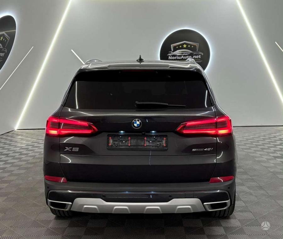 Grey BMW X5 2020 in Marijampole, with an engine capacity of 3.00 L and mileage of 57 thousand km for 37850 €, photo 34 on AUTOMOTO.COM.LV