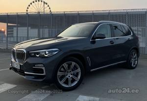 Pelēks BMW X5 2021 Tallina, ar dzinēja tilpumu 3.00 L un nobraukumu 63 tūkst. km par 54450 €, foto 3 vietnē AUTOMOTO.COM.LV