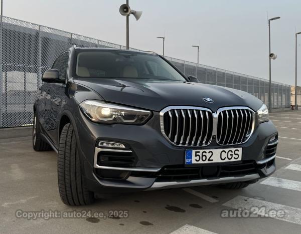 Pelēks BMW X5 2021 Tallina, ar dzinēja tilpumu 3.00 L un nobraukumu 63 tūkst. km par 54450 €, foto 5 vietnē AUTOMOTO.COM.LV