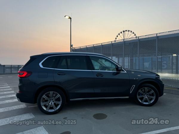 Pelēks BMW X5 2021 Tallina, ar dzinēja tilpumu 3.00 L un nobraukumu 63 tūkst. km par 54450 €, foto 7 vietnē AUTOMOTO.COM.LV