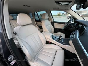 Pelēks BMW X5 2021 Tallina, ar dzinēja tilpumu 3.00 L un nobraukumu 63 tūkst. km par 54450 €, foto 15 vietnē AUTOMOTO.COM.LV