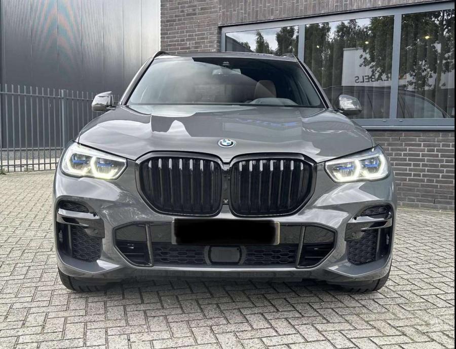 Pelēks BMW X5 2021 Šalčininkai, ar dzinēja tilpumu 3.00 L un nobraukumu 181 tūkst. km par 44500 €, foto 2 vietnē AUTOMOTO.COM.LV