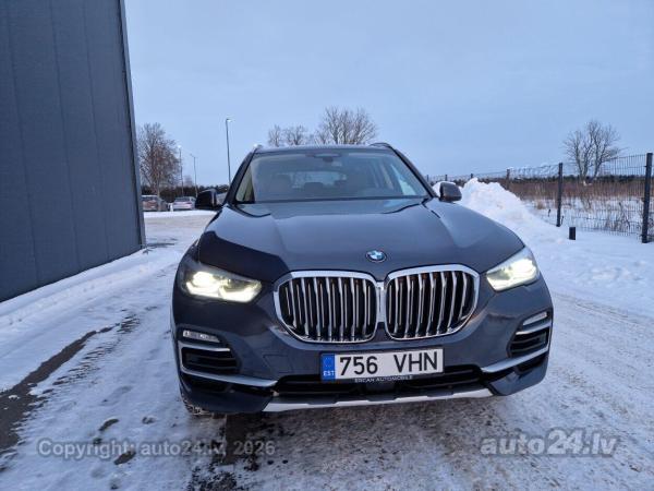 Grey BMW X5 2021 in Tallinn, with an engine capacity of 3.00 L and mileage of 164 thousand km for 43300 €, photo 8 on AUTOMOTO.COM.LV