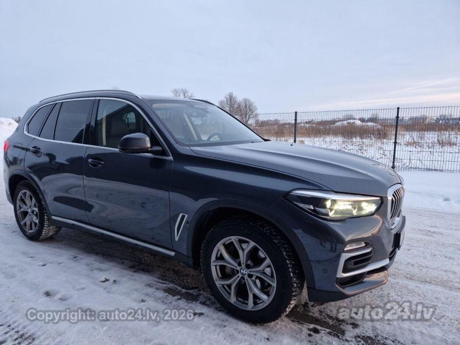 Pelēks BMW X5 2021 Tallina, ar dzinēja tilpumu 3.00 L un nobraukumu 164 tūkst. km par 43300 €, foto 10 vietnē AUTOMOTO.COM.LV