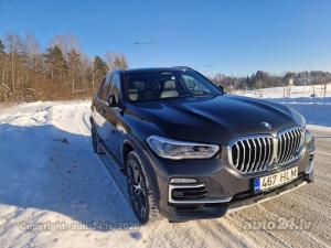 Pelēks BMW X5 2021 Tallina, ar dzinēja tilpumu 3.00 L un nobraukumu 101 tūkst. km par 52500 €, foto 4 vietnē AUTOMOTO.COM.LV
