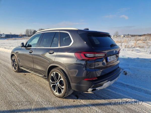Pelēks BMW X5 2021 Tallina, ar dzinēja tilpumu 3.00 L un nobraukumu 101 tūkst. km par 52500 €, foto 5 vietnē AUTOMOTO.COM.LV